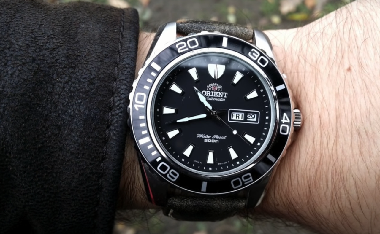 Waterproof vs. Water-Resistant Watch: What’s the Difference ...