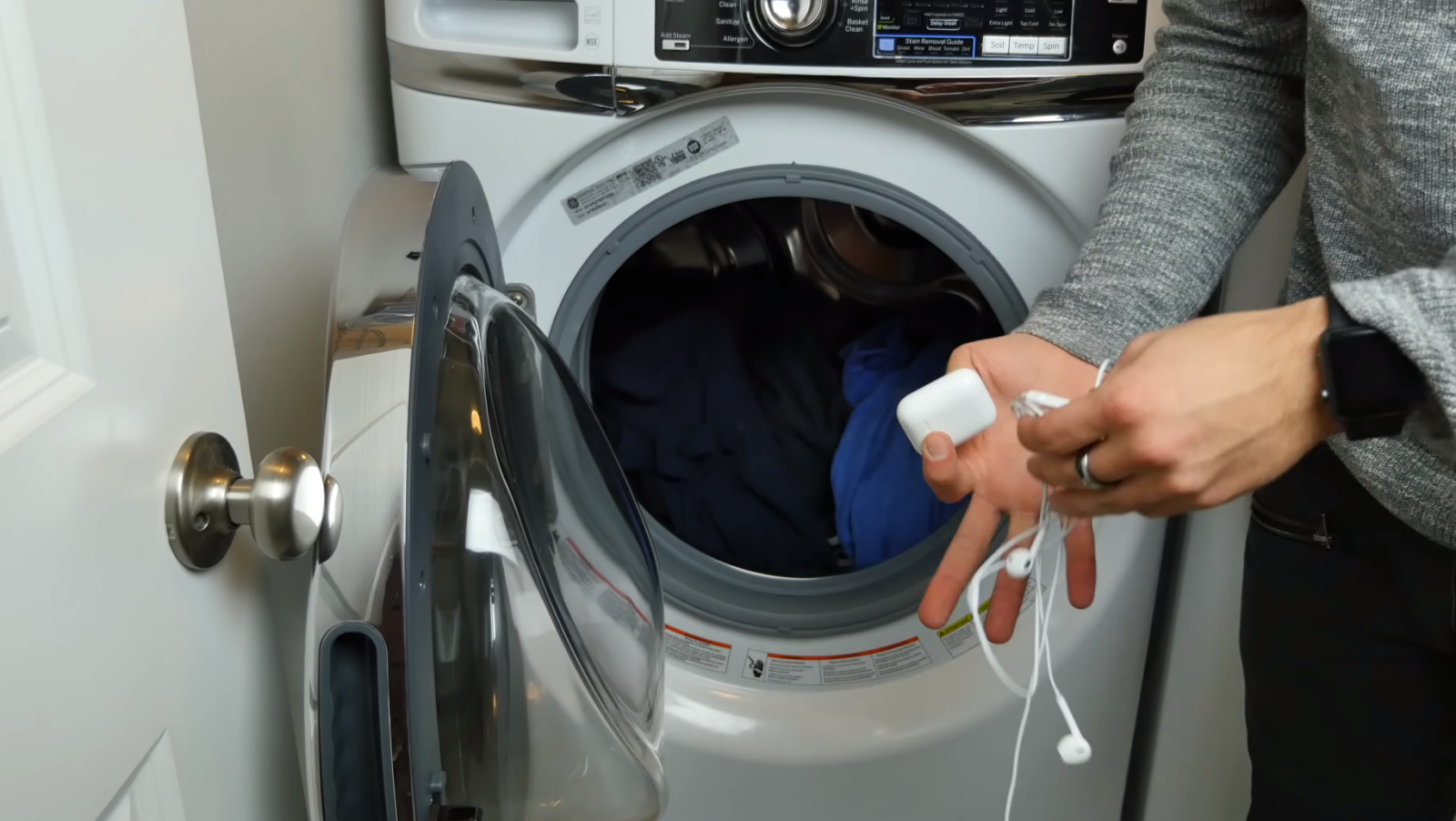 Are AirPods Waterproof? - WaterproofWiki